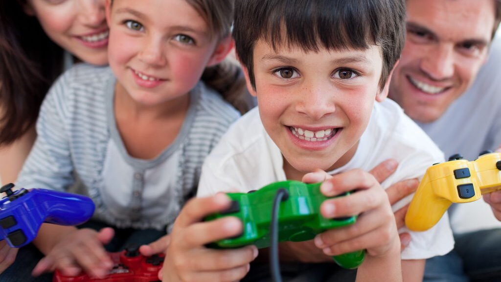 Interesting games young people are now playing - Geeks Around World